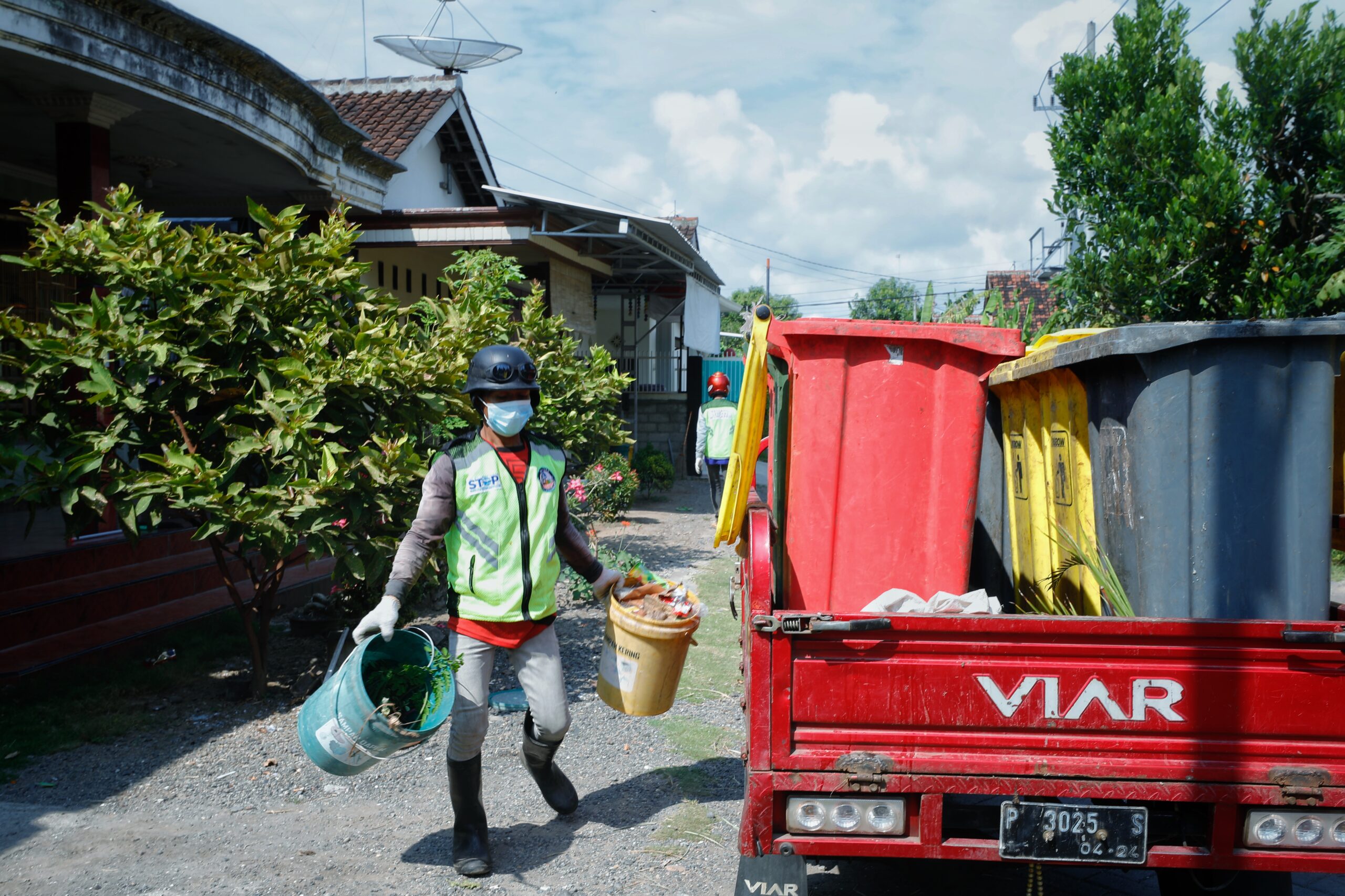 Indonesia: Project STOP waste collection for nearly 400,000 people